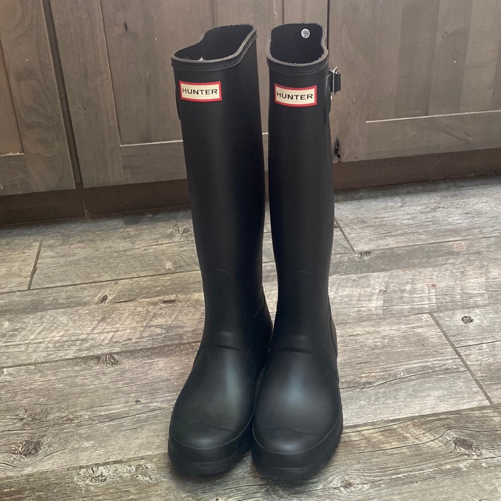 Hunter Tall Rain Boots Matte Black 9 - Gem